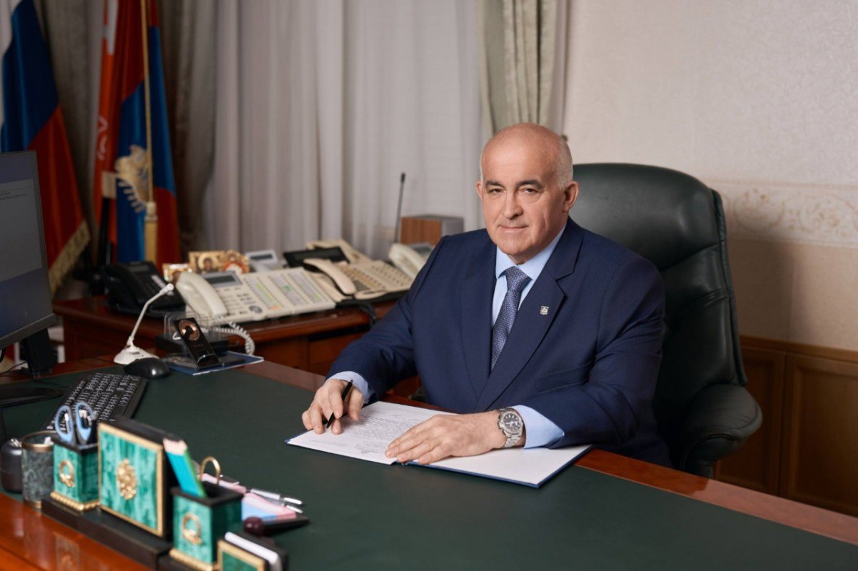 Сергей Ситников поздравил медработников с профессиональным праздником ...